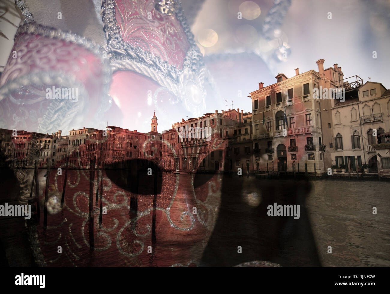 Vintage mardi gras costumes hi-res stock photography and images - Alamy