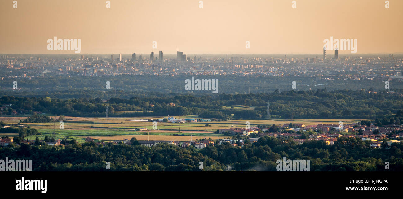 Milano sunset panoramic hi-res stock photography and images - Alamy