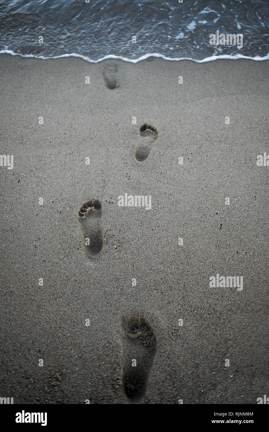 Barefoot step hi-res stock photography and images - Alamy