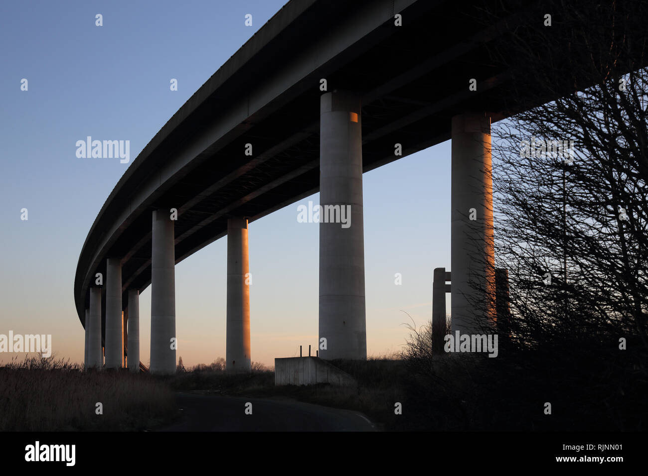 the road bridge connecting the isle of sheppey to kent over the river ...