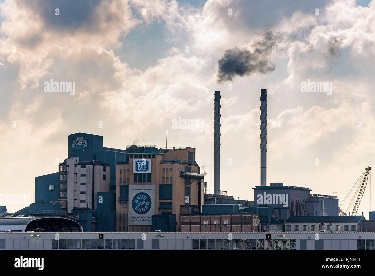 Lyons golden syrup hi-res stock photography and images - Alamy