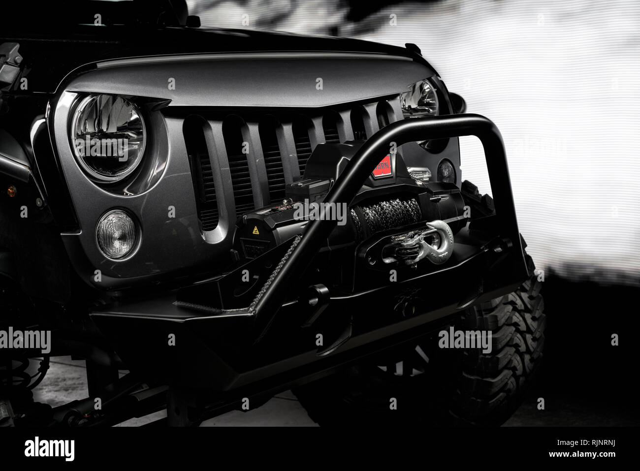 Lifted jeep hi-res stock photography and images - Alamy