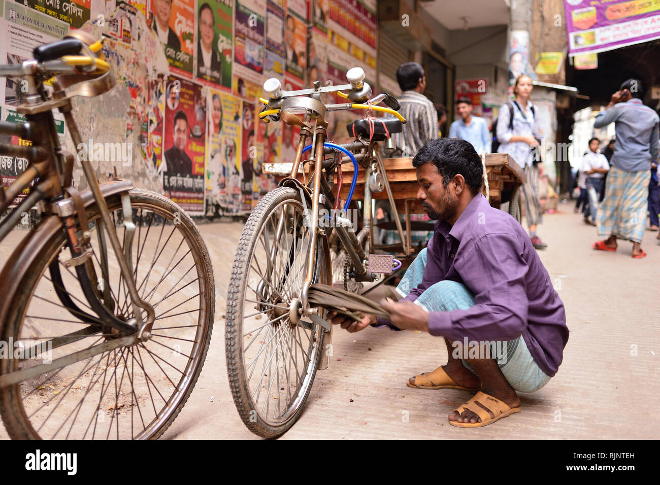Auto rickshaw driver dhaka bangladesh hi-res stock photography and ...