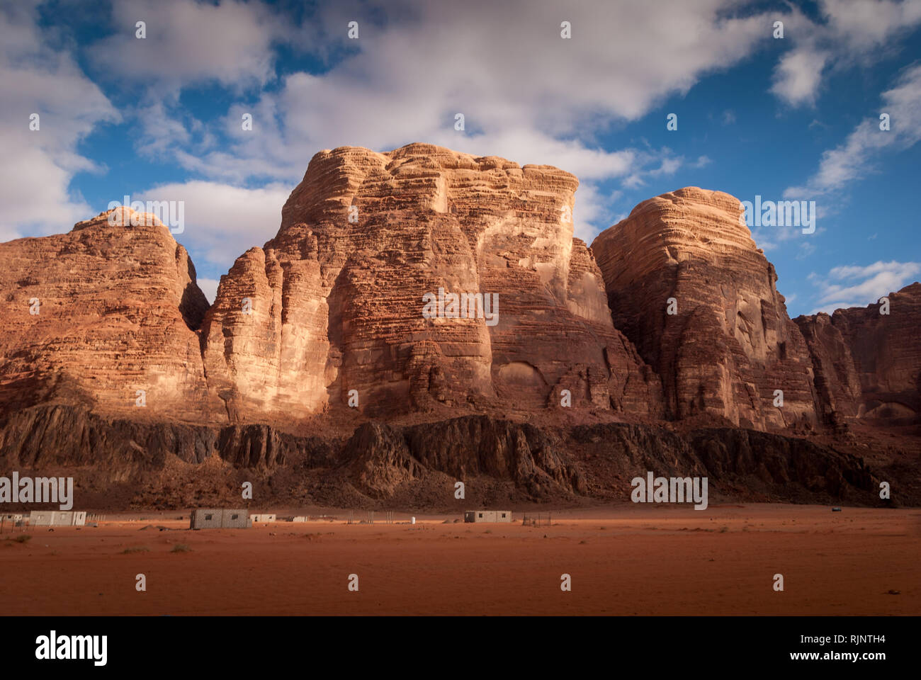Middle east terrain hi-res stock photography and images - Alamy