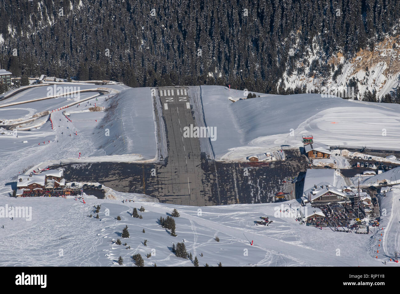 Altiport de courchevel hi-res stock photography and images - Alamy