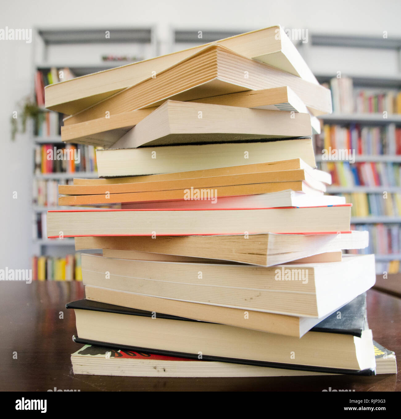 Room title page front hi-res stock photography and images - Alamy