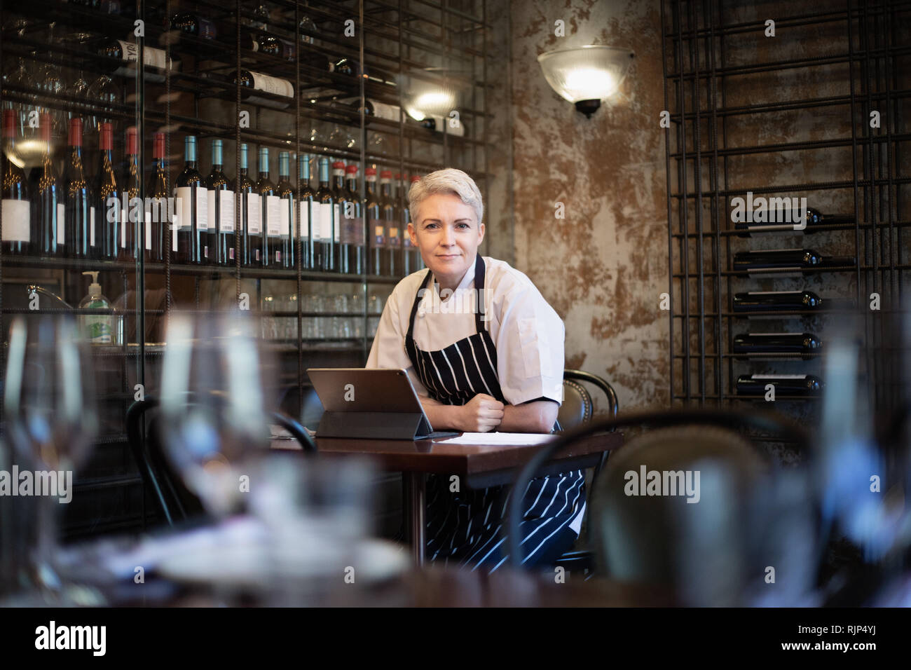 Woman working late night restaurant hi-res stock photography and images ...