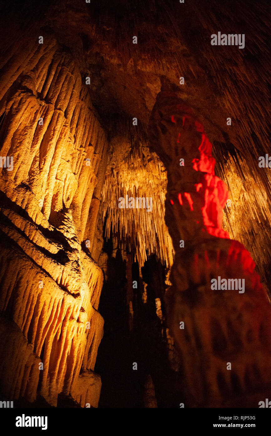 Australia cavern tour hi-res stock photography and images - Alamy