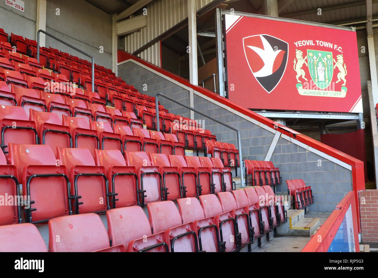 Efl league 2 flag hi-res stock photography and images - Alamy