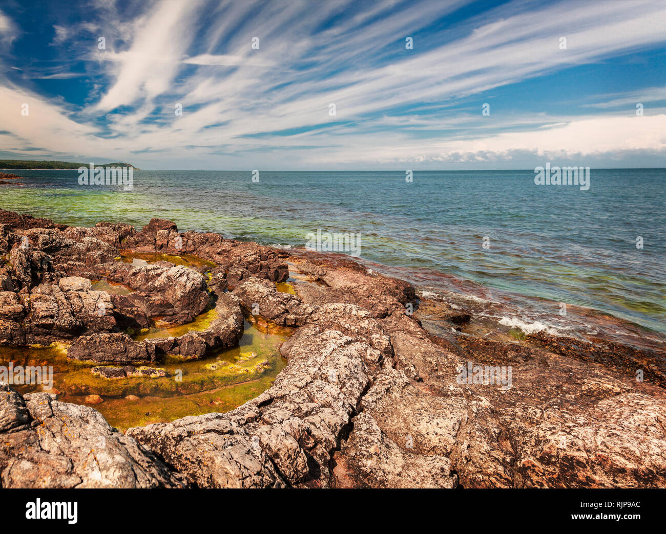 Circular geological feature on rocky beach. Vik, Sweden Stock Photo - Alamy