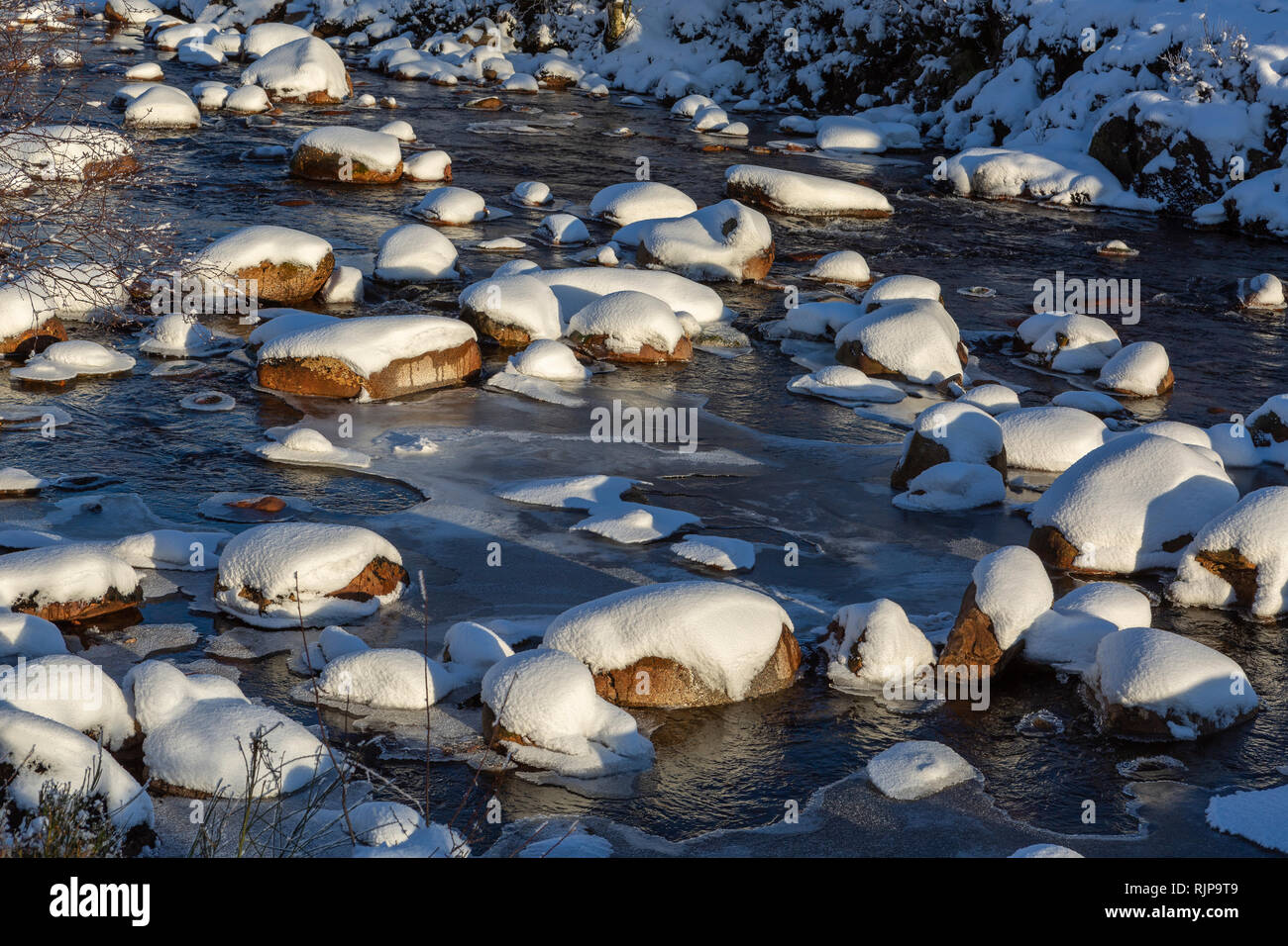 Boulders covered in snow hi-res stock photography and images - Alamy
