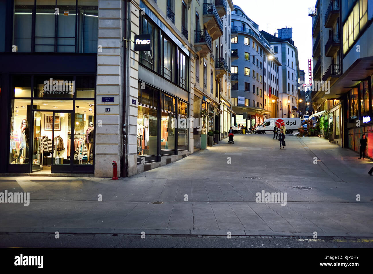 GENEVA, SWITZERLAND - NOVEMBER 18, 2015: streets of Geneva at night ...