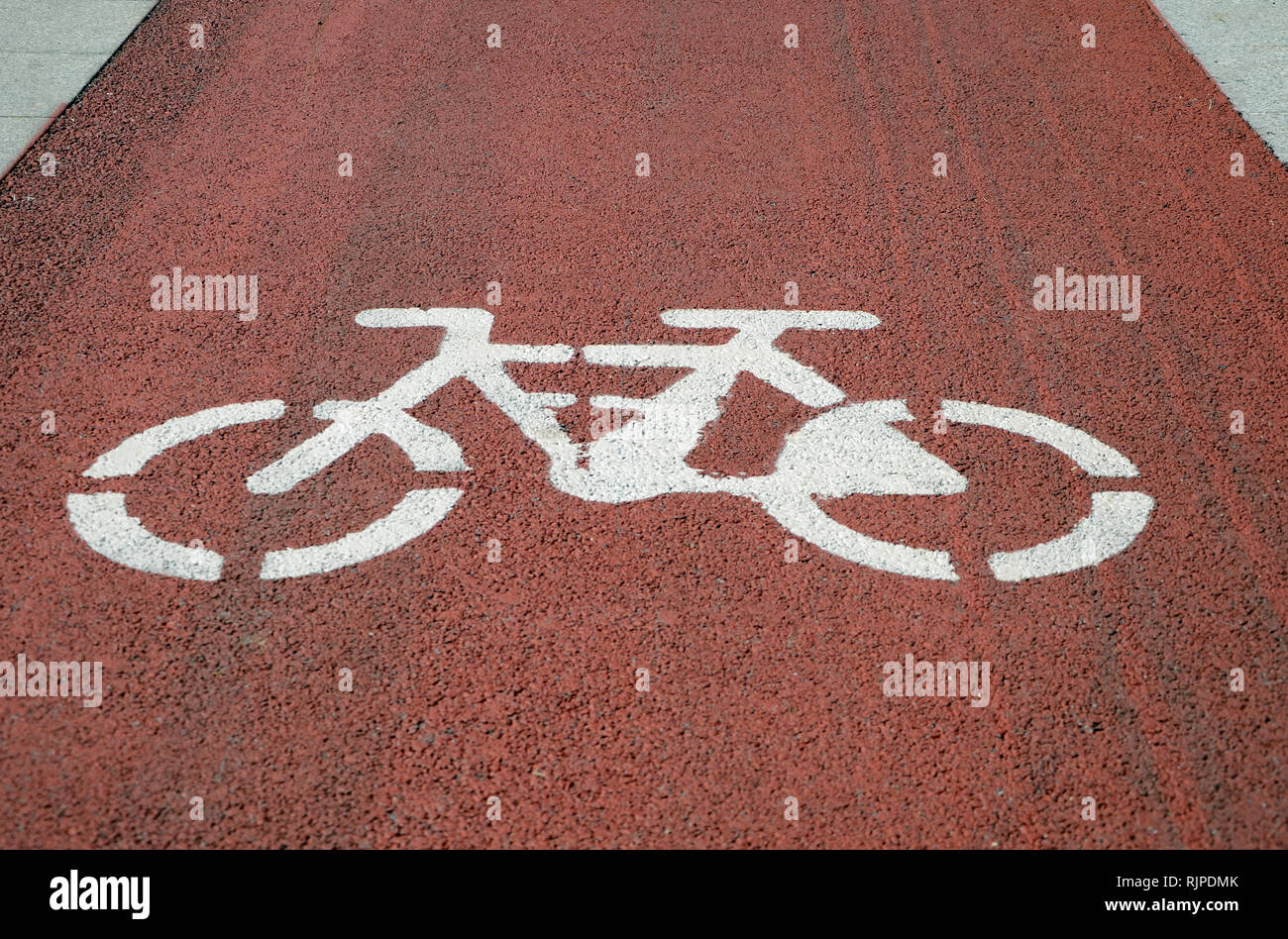 Bicycle lane signage Stock Photo - Alamy