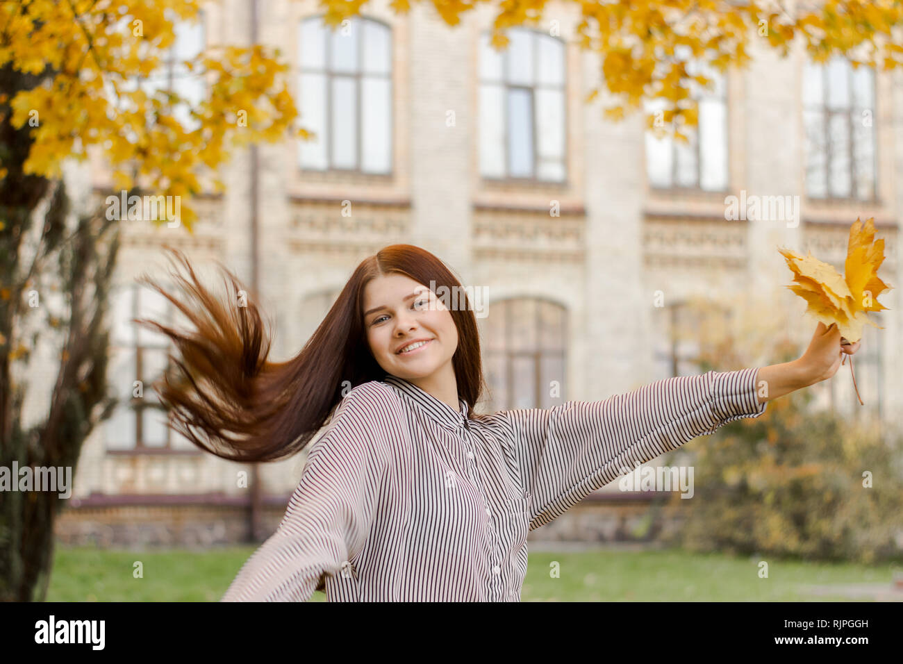 Live atmospheric lifestyle photo of a beautiful girl Stock Photo - Alamy
