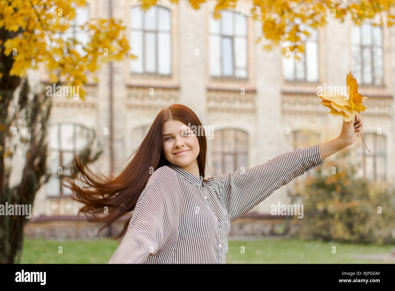 Live atmospheric lifestyle photo of a beautiful smiling girl Stock ...