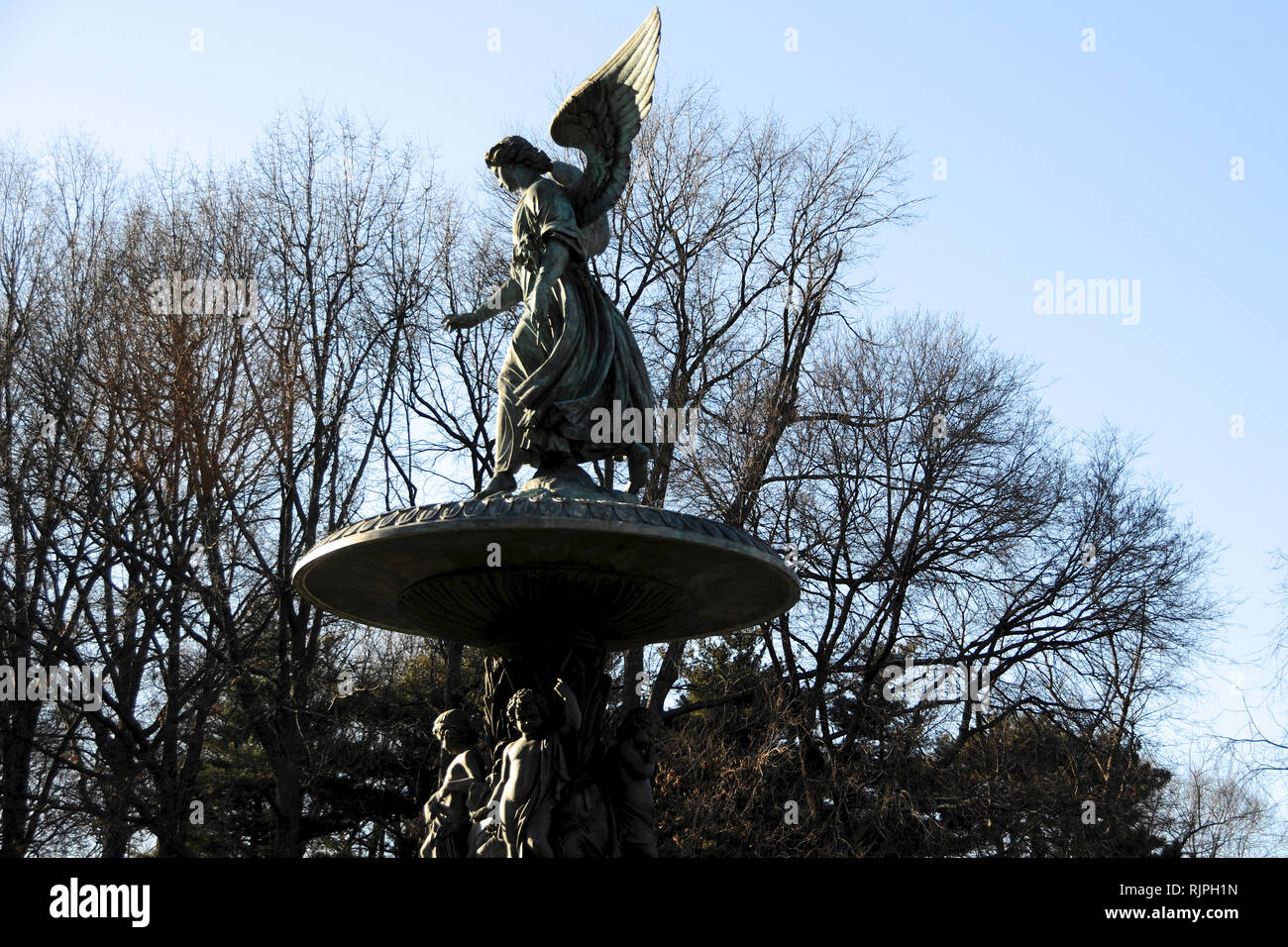 The Angel of the Waters statue at the Bethesda Terrace of New York City ...