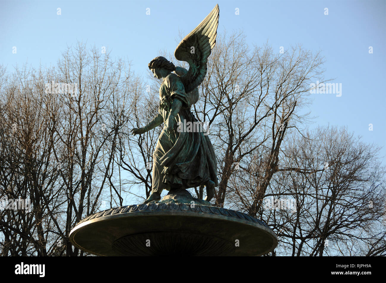 The Angel of the Waters statue at the Bethesda Terrace of New York City ...