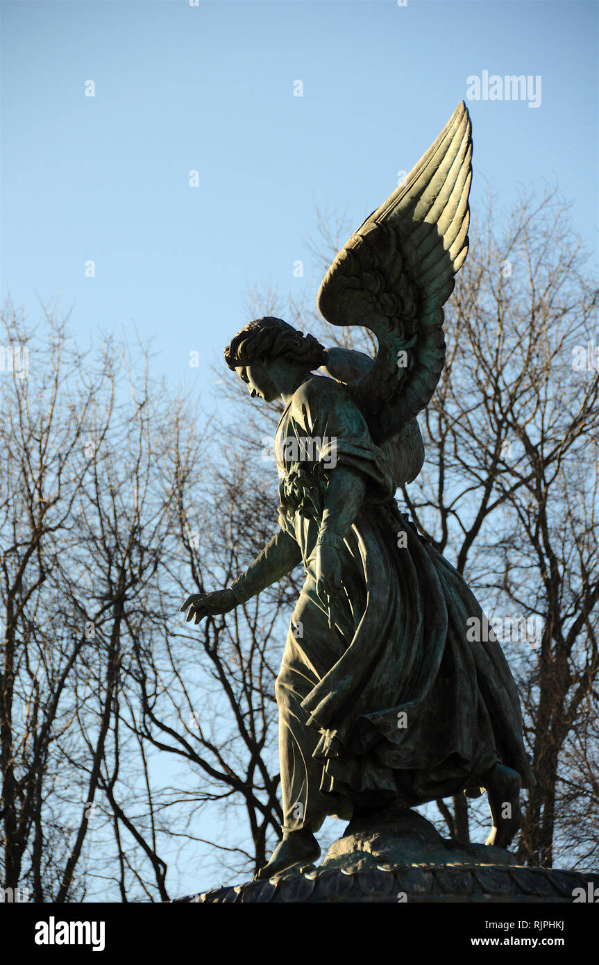 The Angel of the Waters statue at the Bethesda Terrace of New York City ...