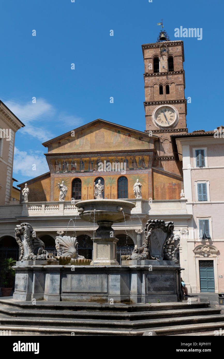 Piazza santa maria trastevere rome hi-res stock photography and images ...