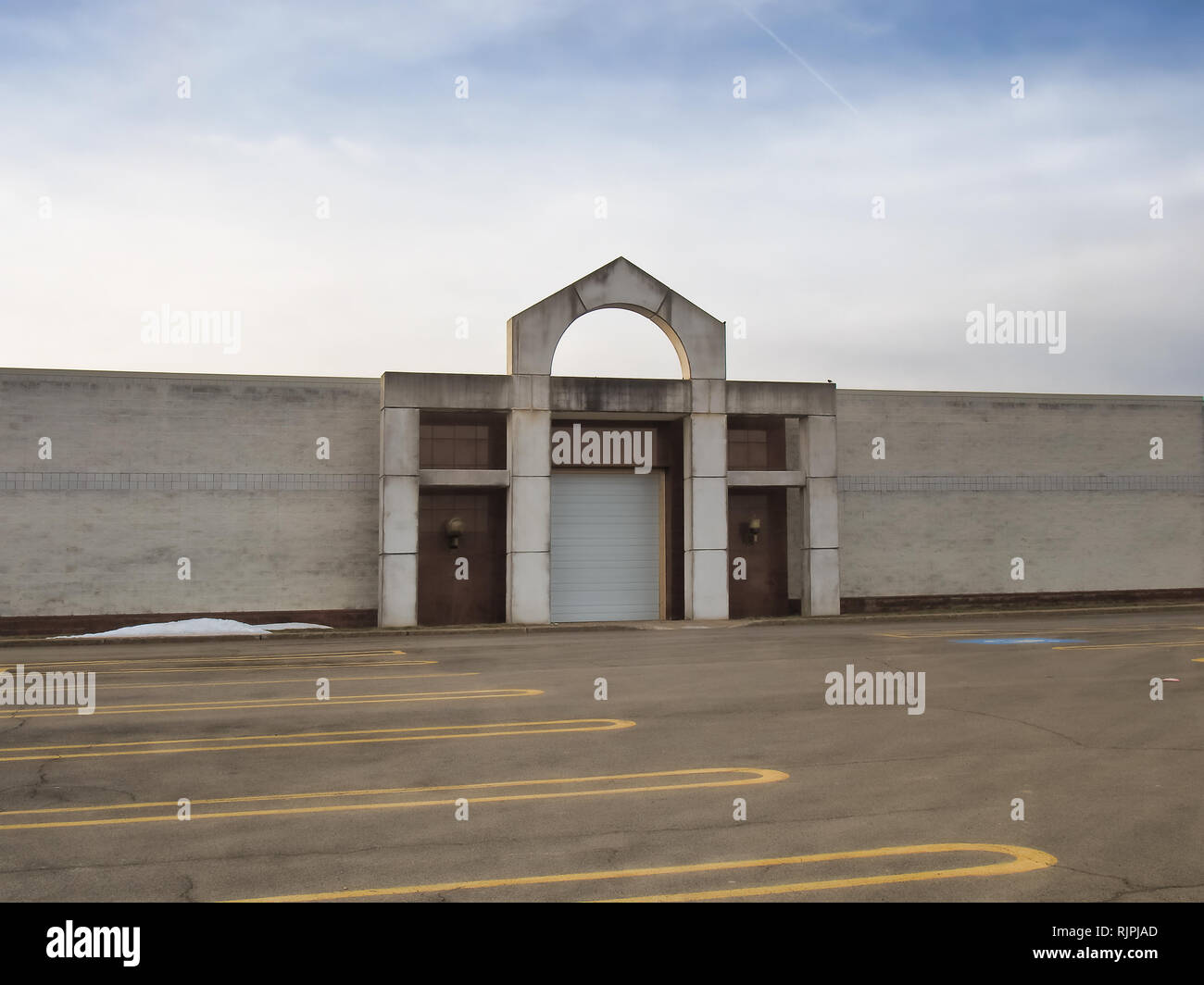 Nearly vacant American mall , an example of the downward trend of brick ...