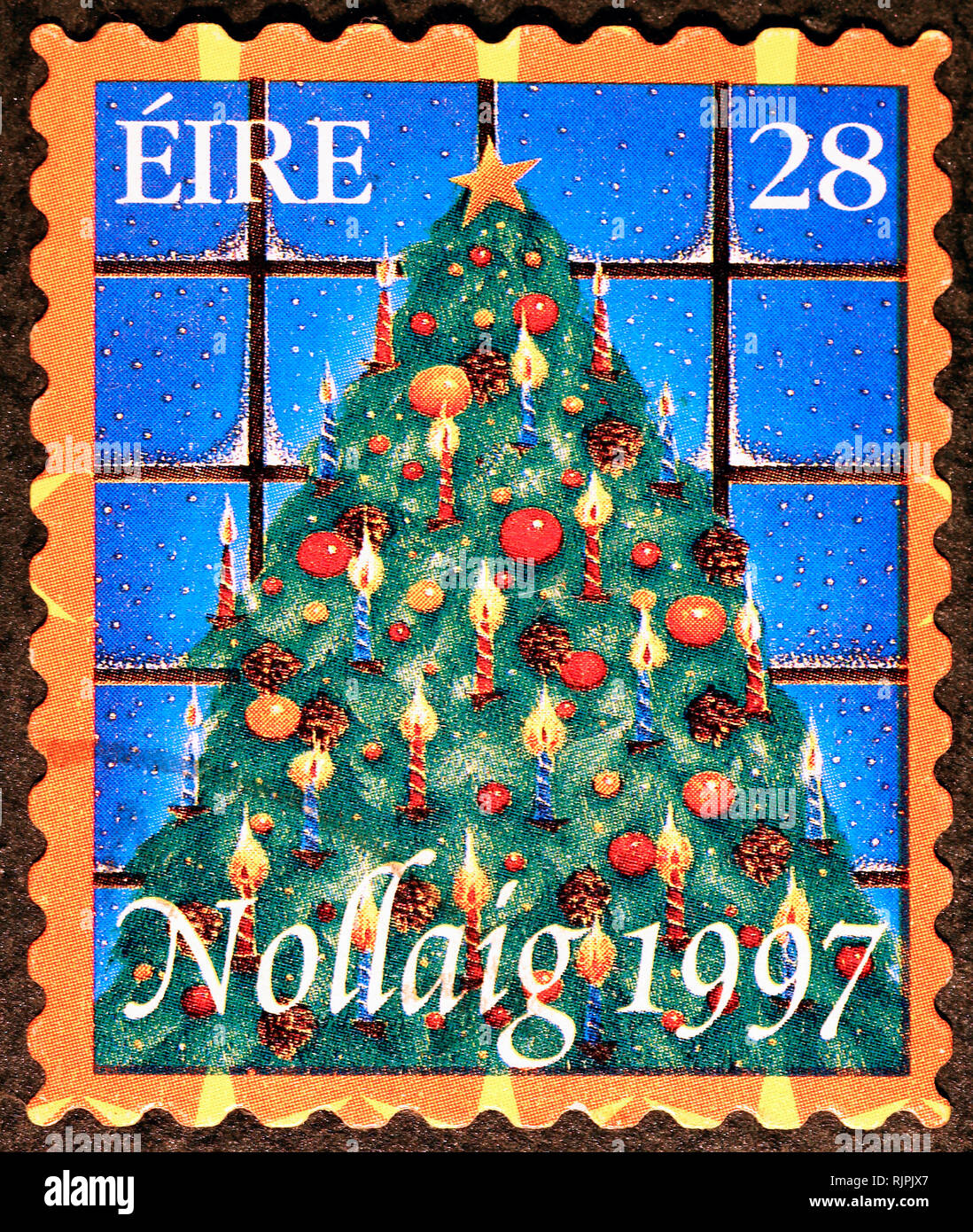 Irish christmas stamp hi-res stock photography and images - Alamy