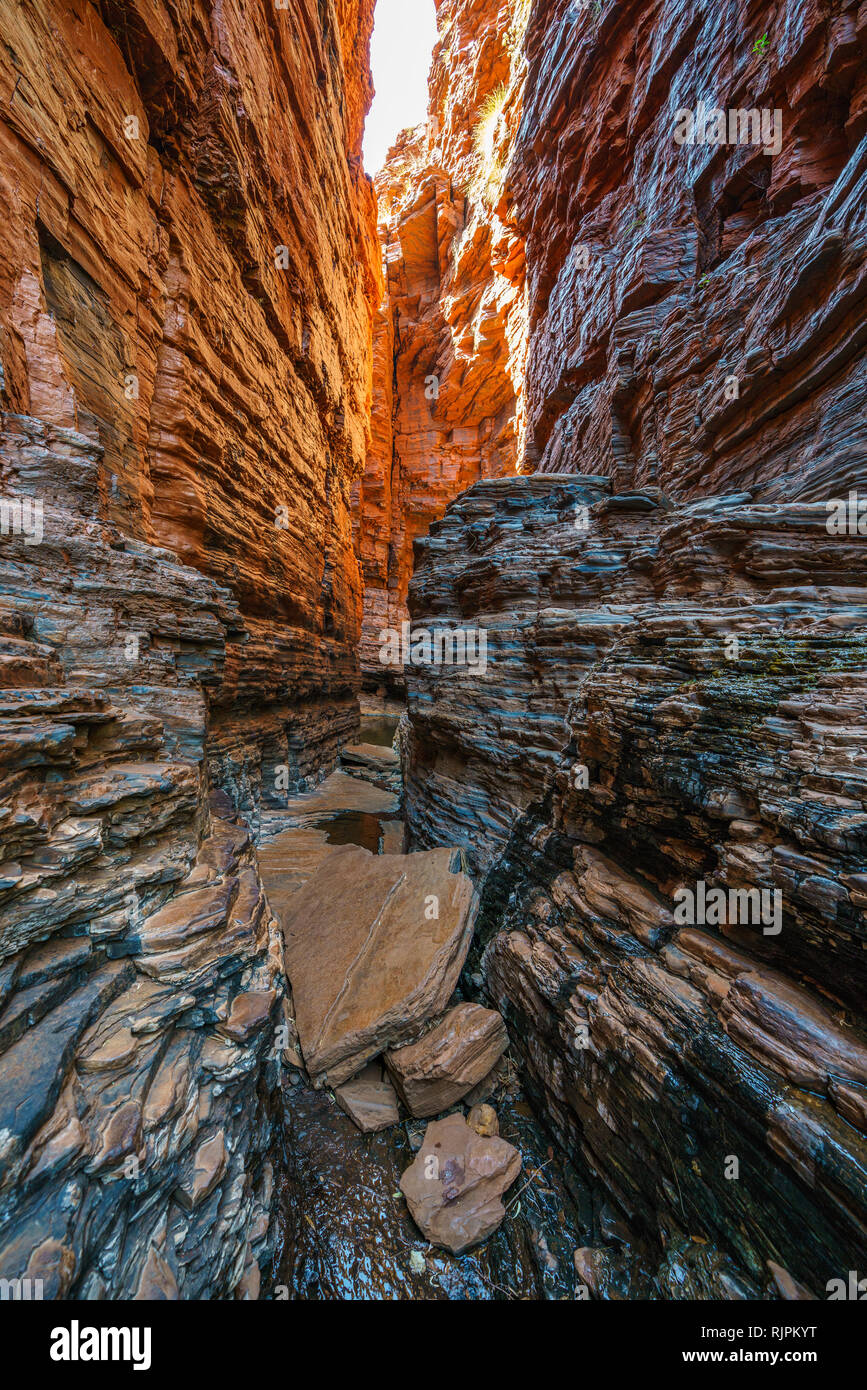hiking to handrail pool in the weano gorge in karijini national park ...
