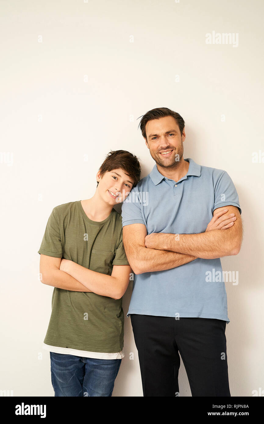 Portrait smiling boy father hi-res stock photography and images - Alamy
