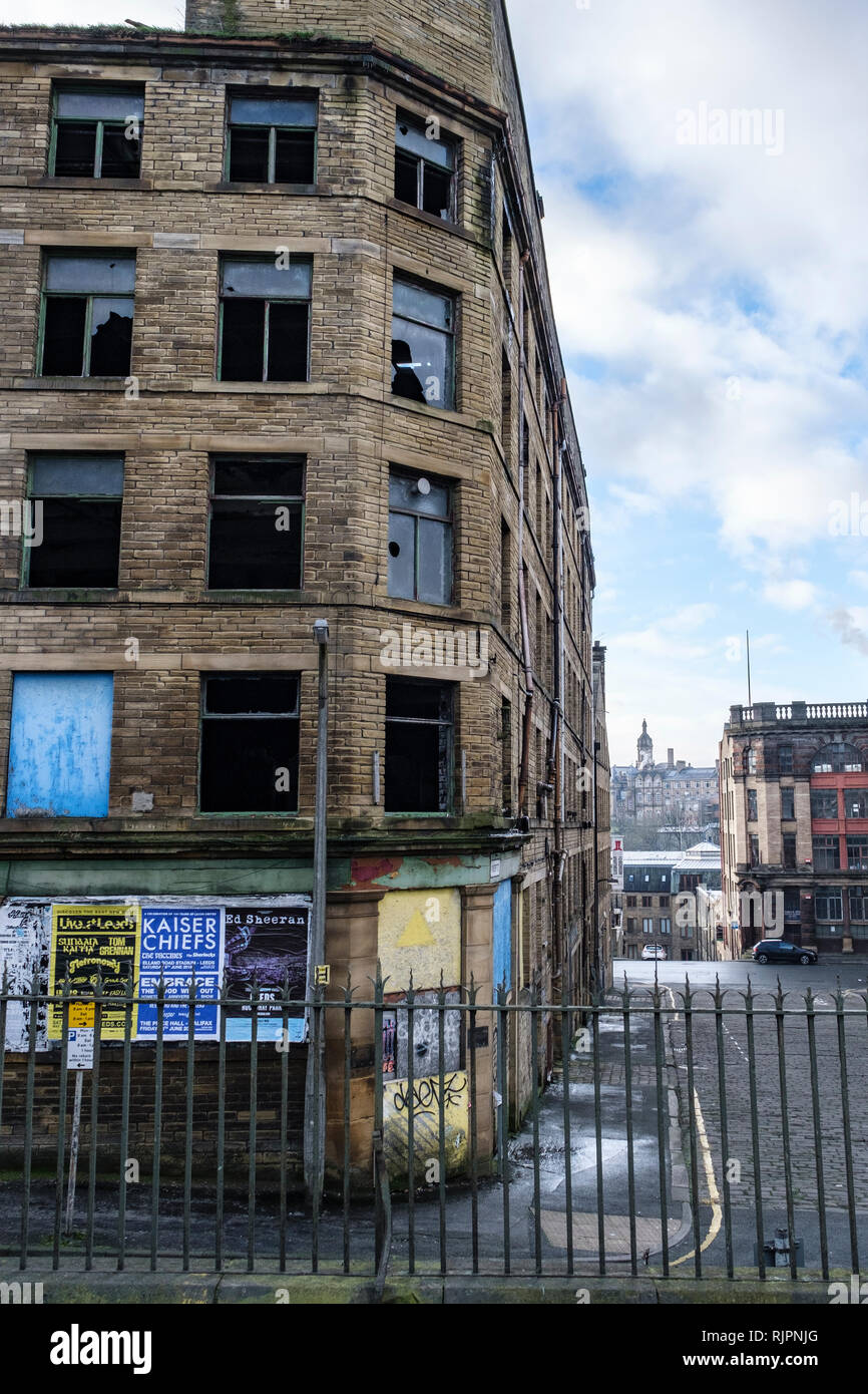Urban Decay, Vincent Street, near Bradford City Centre, West Yorkshire ...