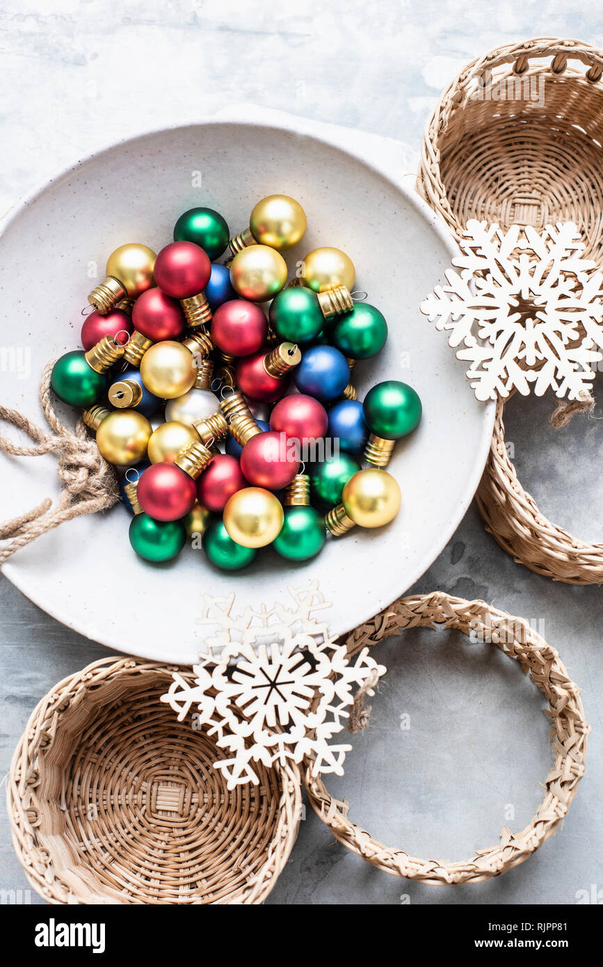 Yellow baubles hi-res stock photography and images - Alamy