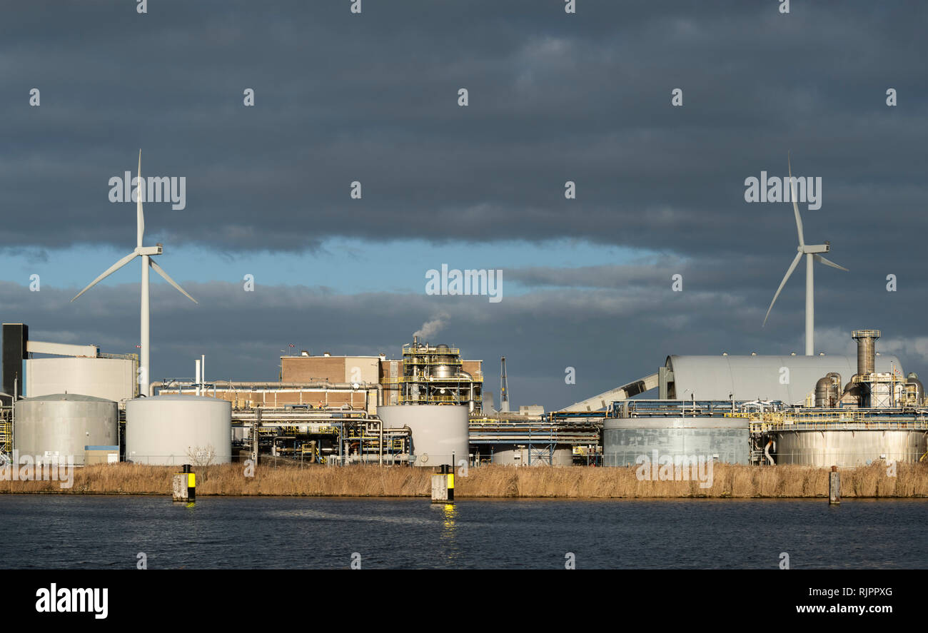 Pollution turbines hi-res stock photography and images - Alamy