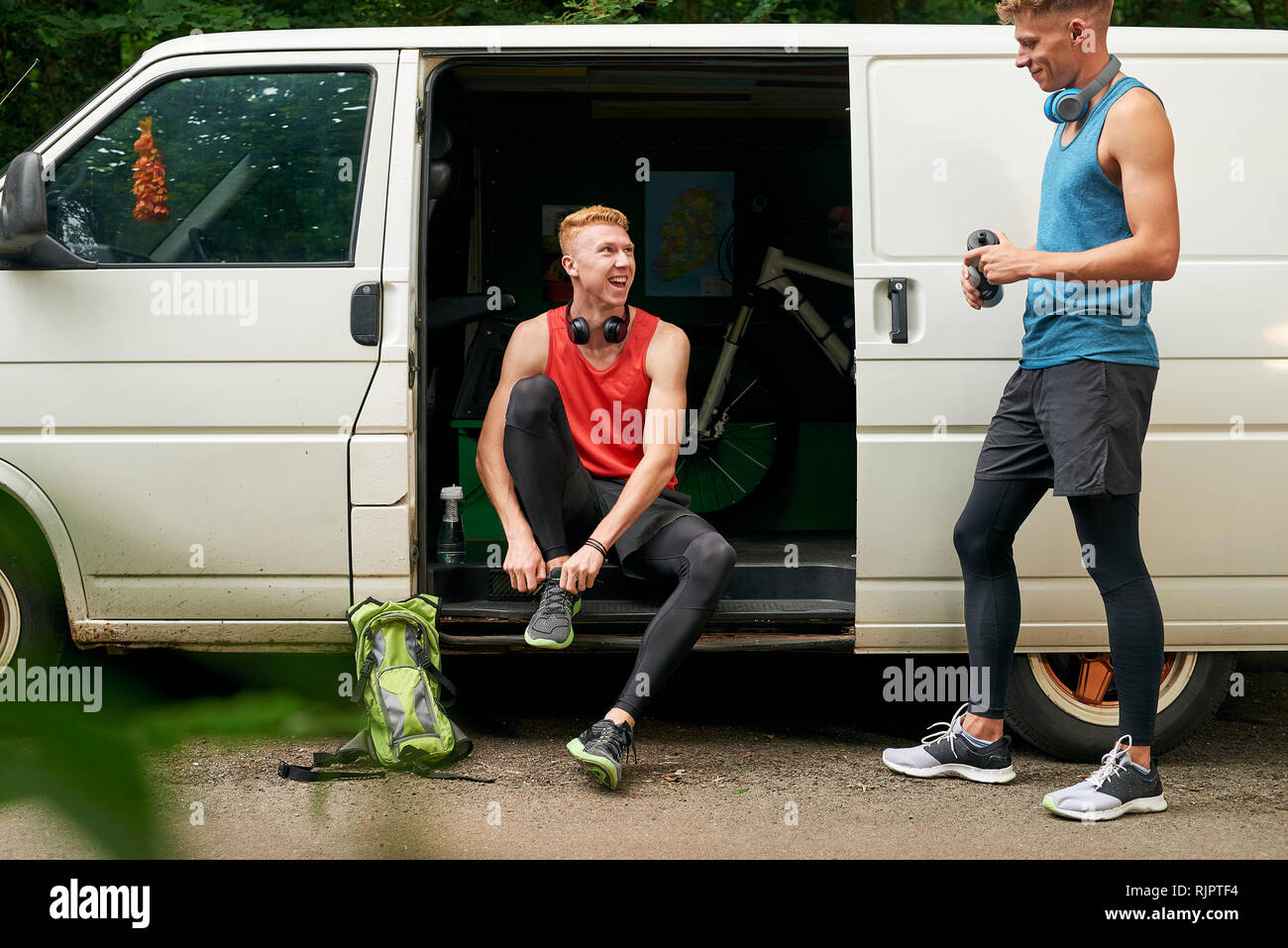 Friends of runner hi-res stock photography and images - Alamy