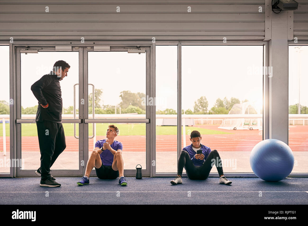 Indoor running track hi-res stock photography and images - Alamy