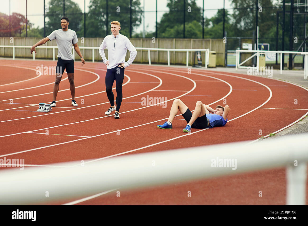 Waiting runners hi-res stock photography and images - Alamy