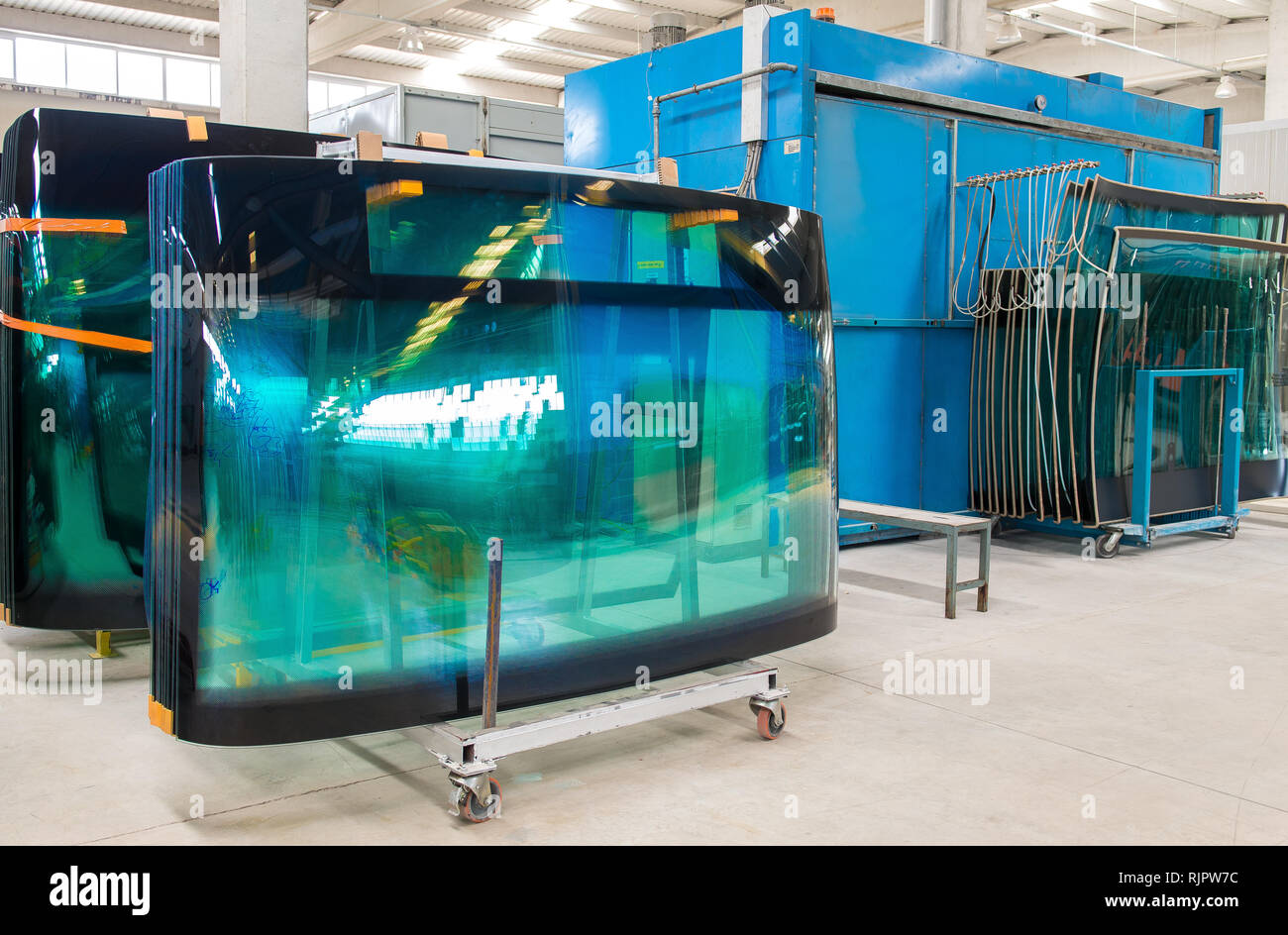 Glass tempering machine hi-res stock photography and images - Alamy