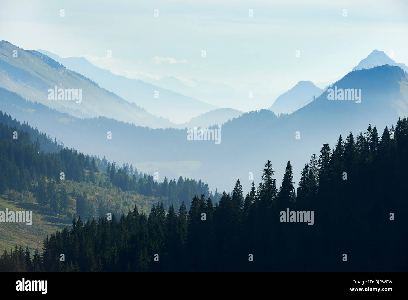 Mist over mountain hi-res stock photography and images - Alamy