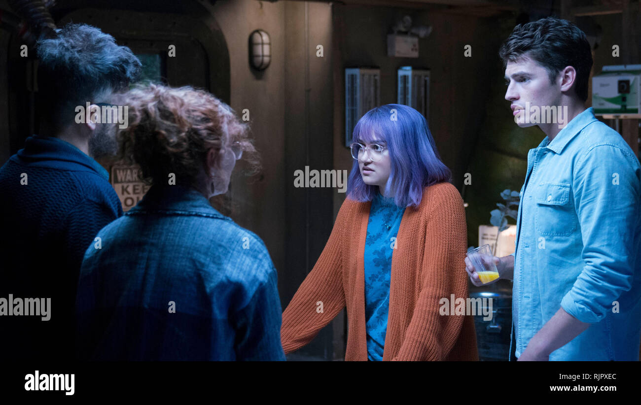 RUNAWAYS, (aka MARVEL'S RUNAWAYS), from left: Kevin Weisman (obscured ...