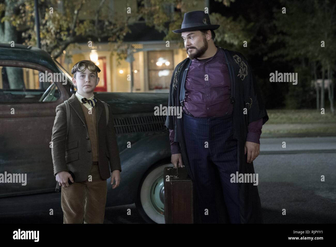 THE HOUSE WITH A CLOCK IN ITS WALLS (2018) OWEN VACCARO JACK BLACK ELI ...