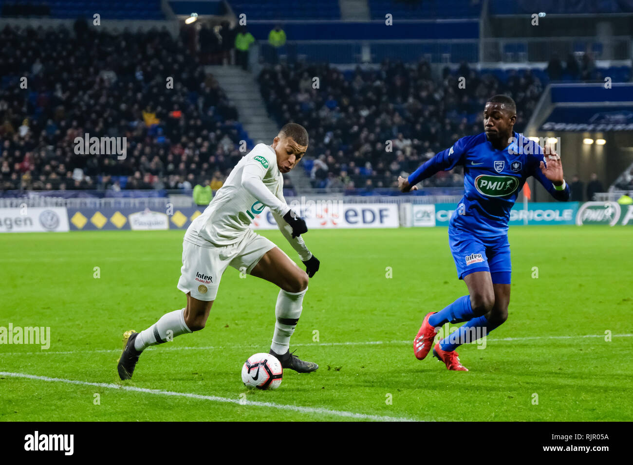 Kylian Mbappé dribble with the ball Stock Photo - Alamy