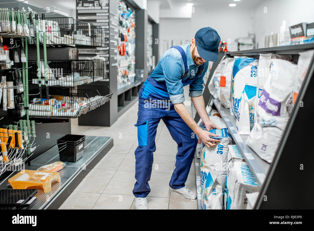 Construction materials store hi-res stock photography and images - Alamy