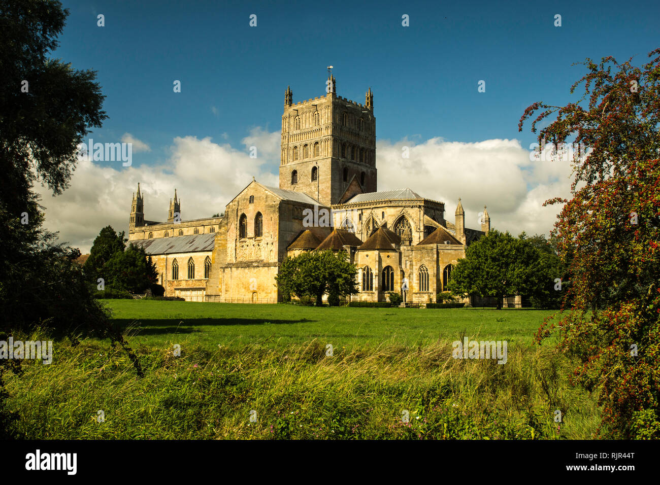 Abbey 11th to 12th century hi-res stock photography and images - Alamy
