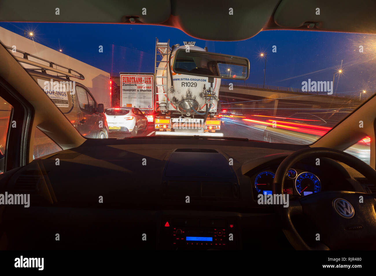 Breakdown in outside lane of motorway hi-res stock photography and ...