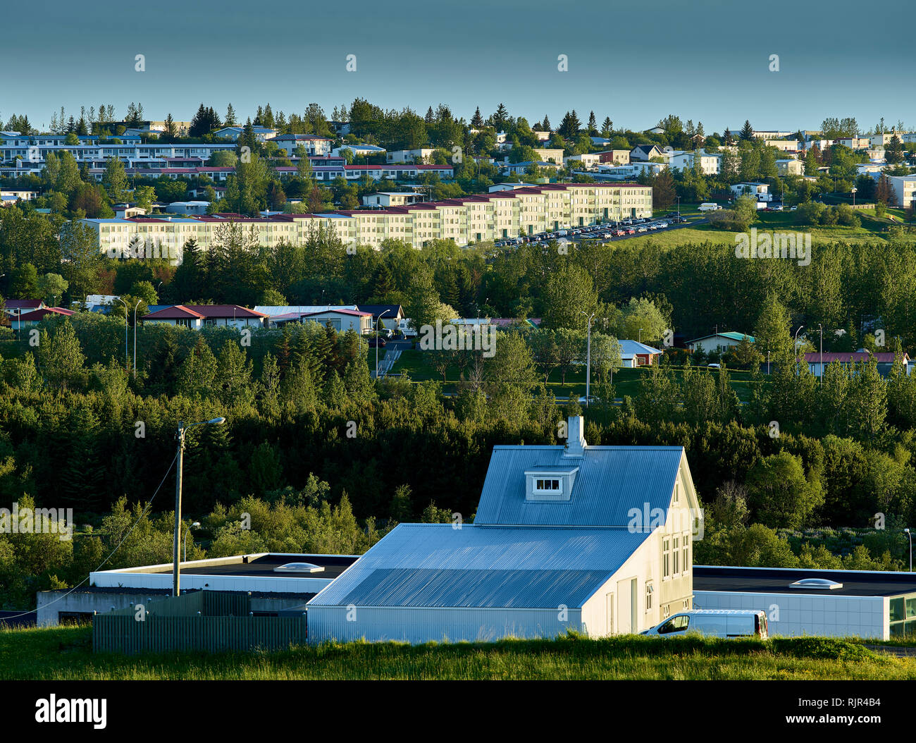 Summer neighbourhood hi-res stock photography and images - Alamy
