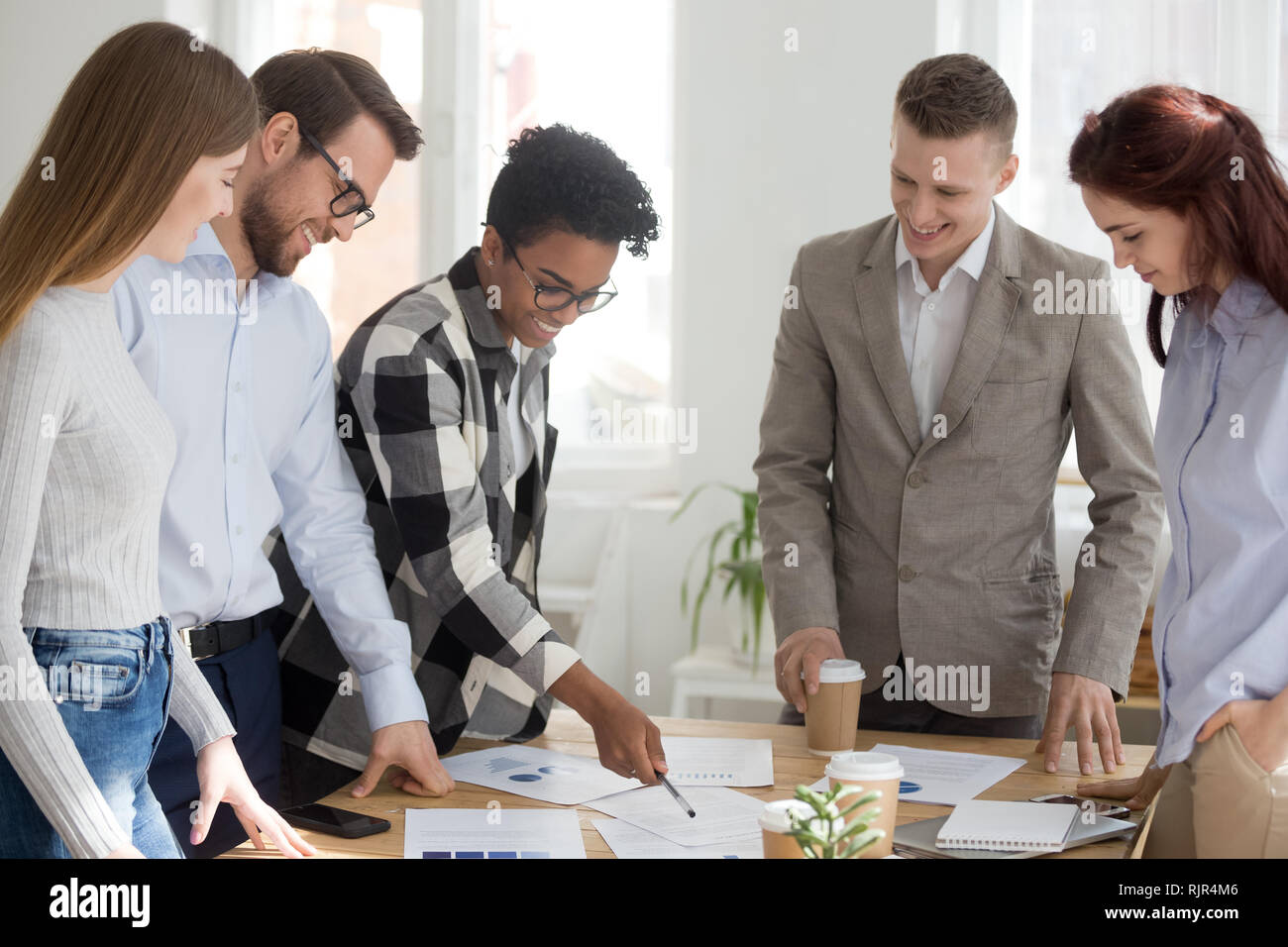 Team brainstorm hi-res stock photography and images - Alamy