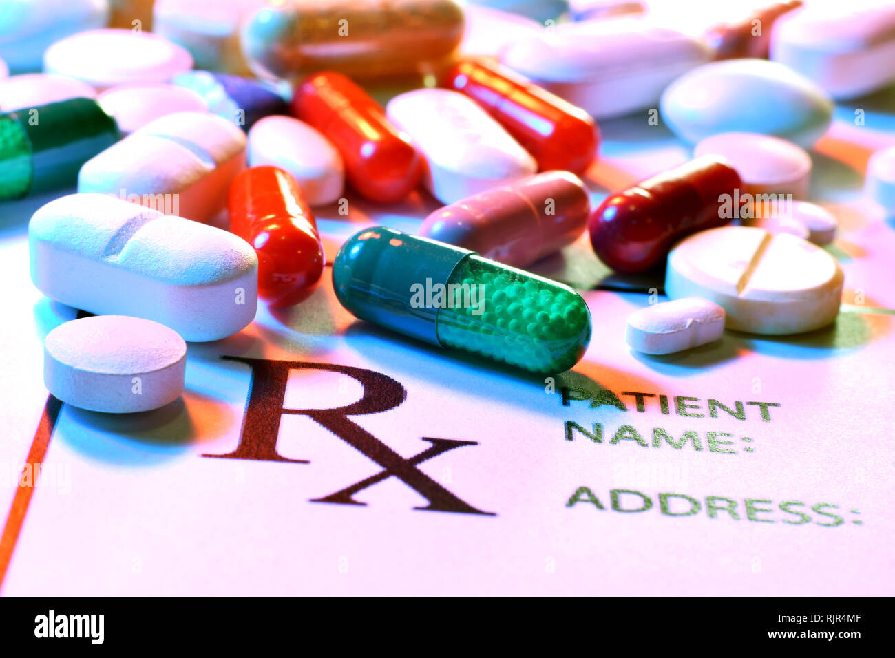 Medication paper hi-res stock photography and images - Alamy