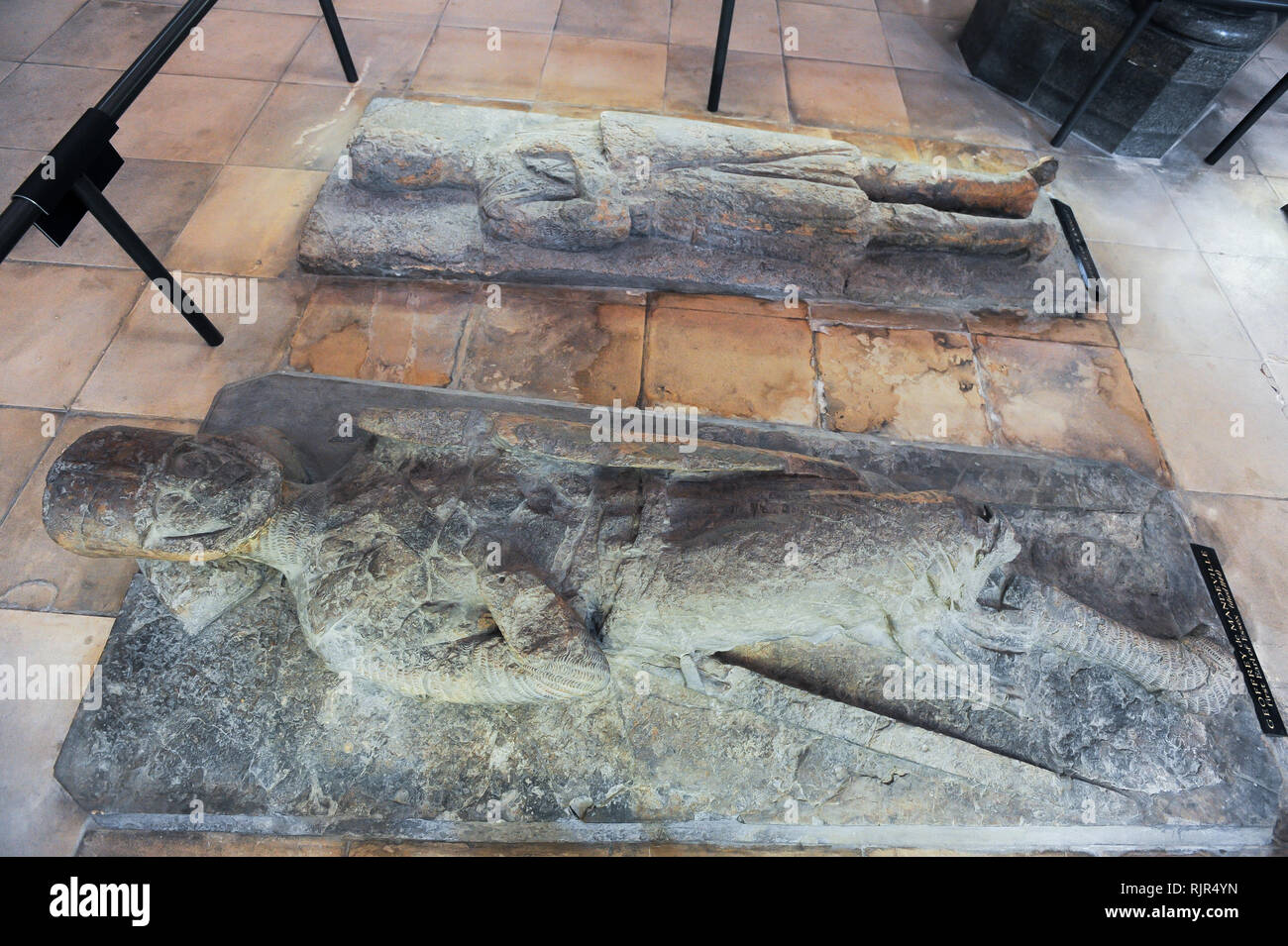 Geoffrey de Mandeville, 1st Earl of Essex, effigy and unknown knight ...