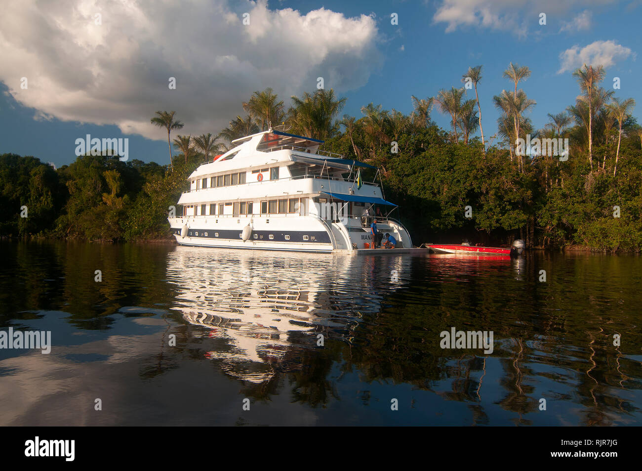 An Amazon luxury yacht "mothership" tows bass boats behind it to the ...