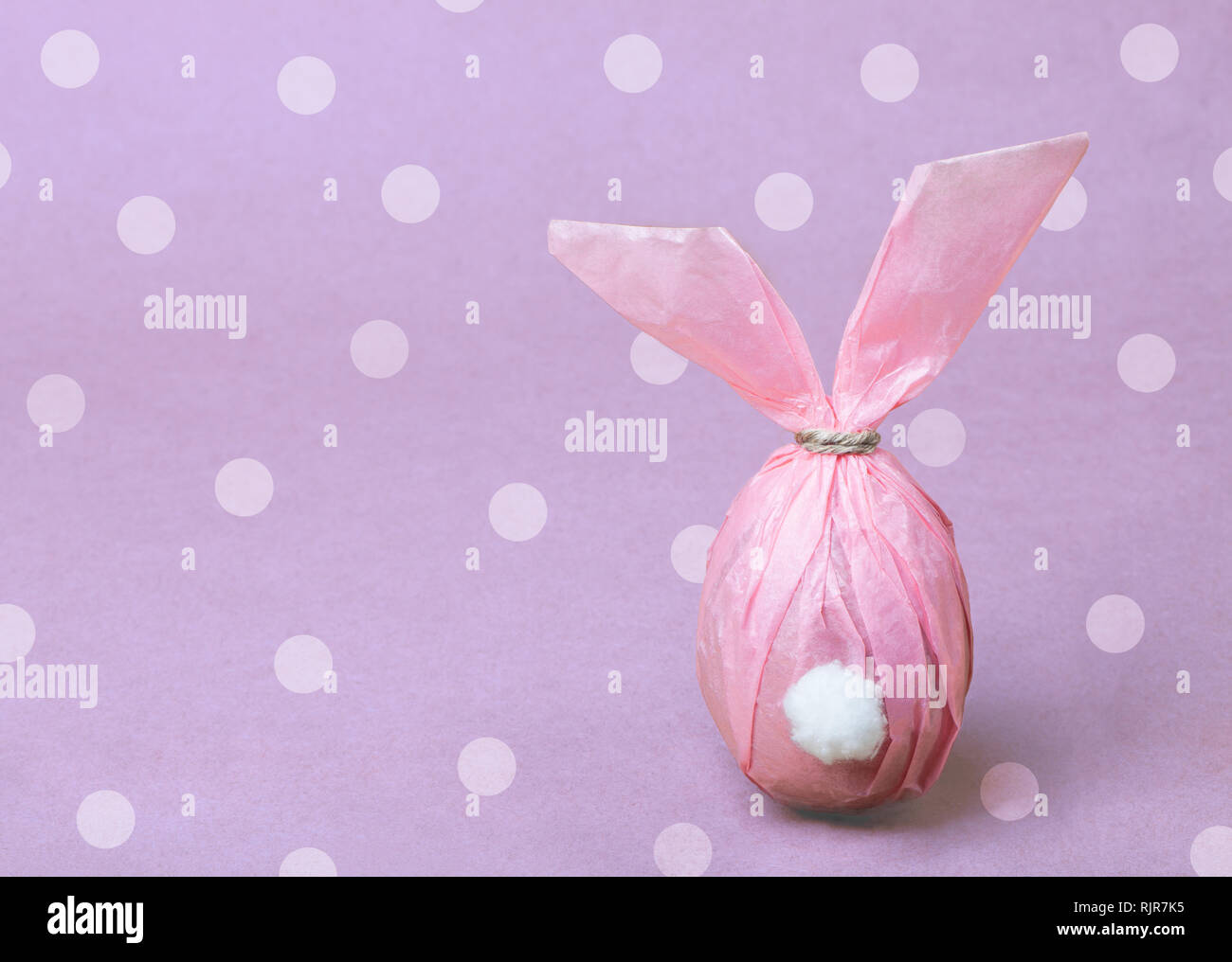 Pink easter bunny hi-res stock photography and images - Alamy