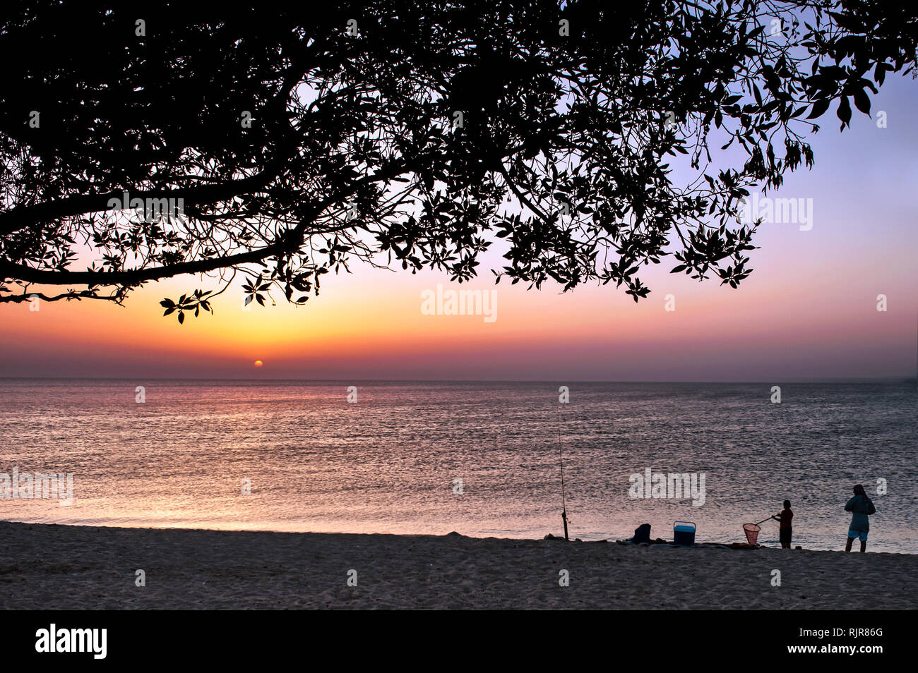 Kuwait silhouette hi-res stock photography and images - Alamy