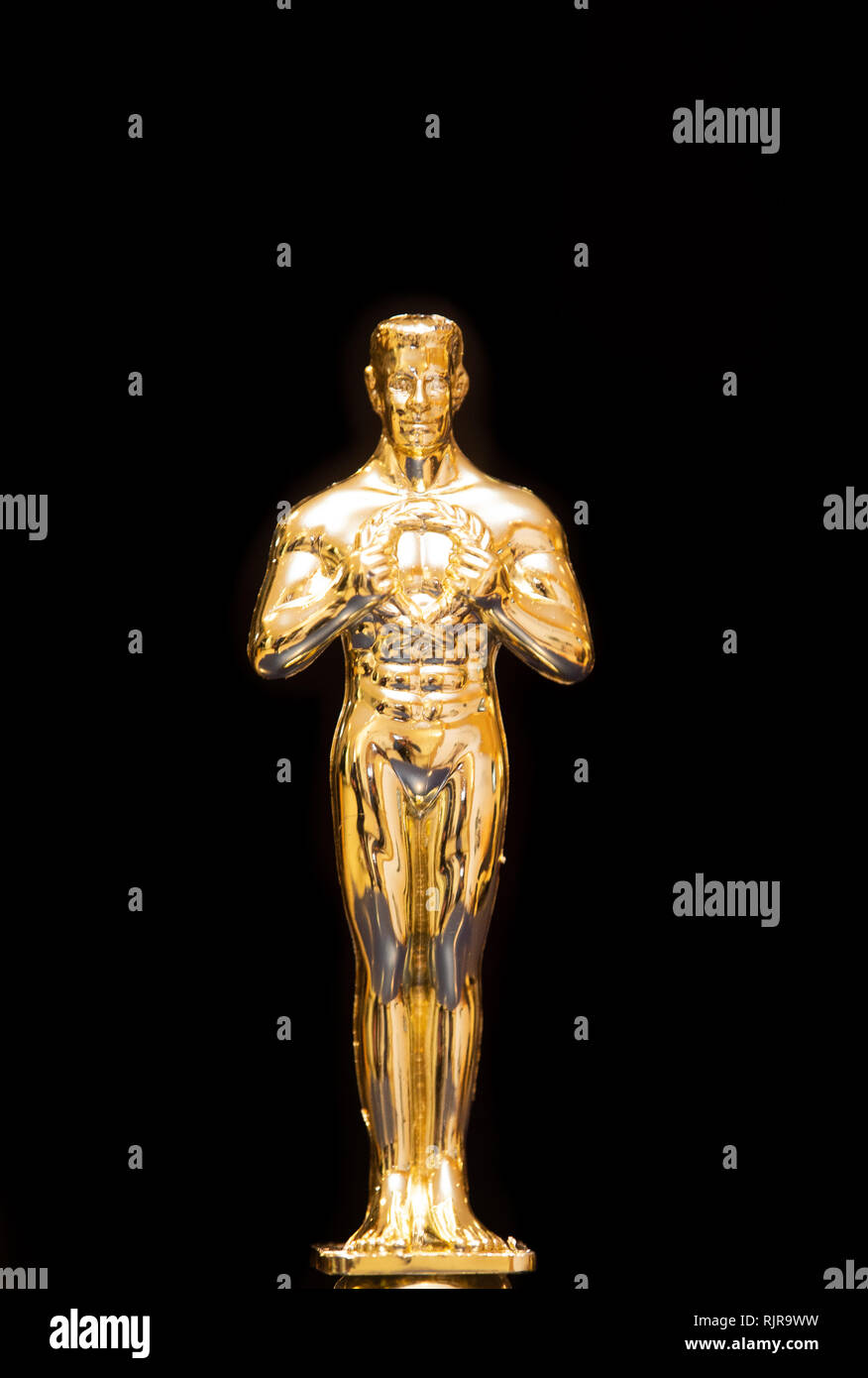 Oscar Trophy High Resolution Stock Photography and Images - Alamy