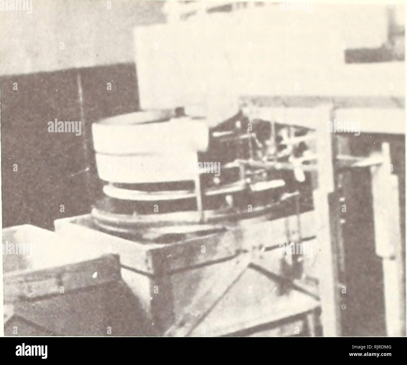 Chute packing hi-res stock photography and images - Alamy